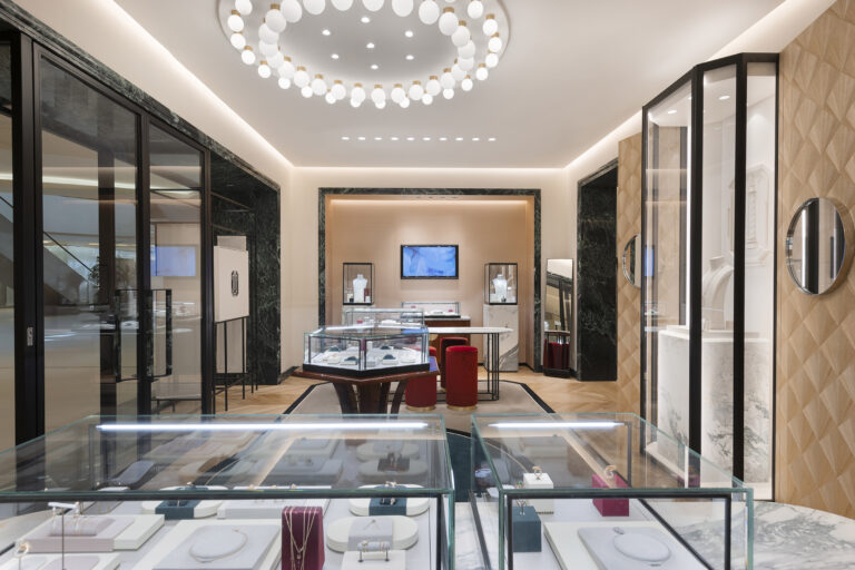 بوشرون Boucheron تعيد تعريف الفخامة من خلال افتتاح متجرها الجديد في ...